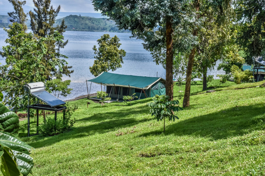 Local Tourism on Tchegera Island | Visit Virunga National Park